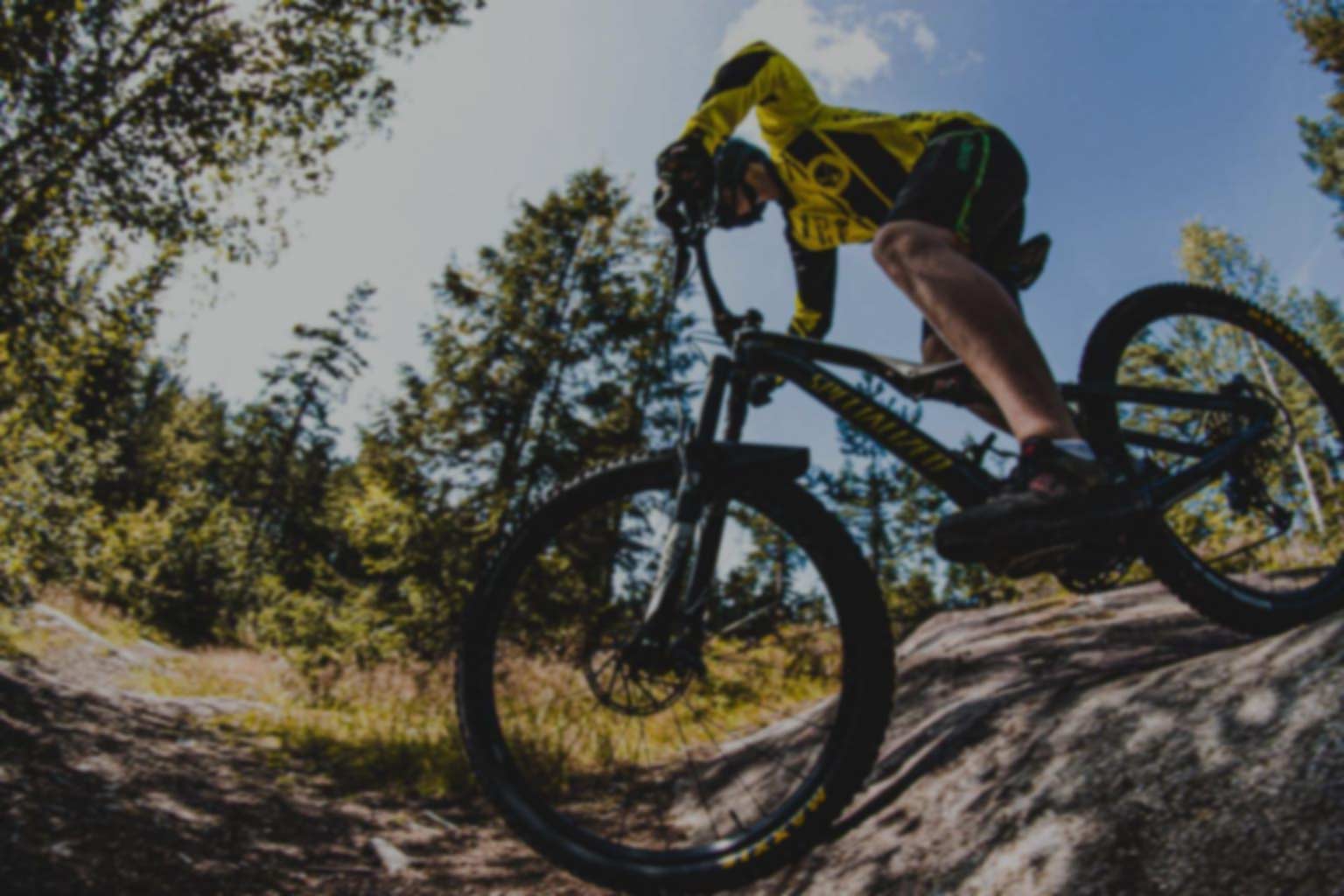 Top 7 Mountain Bike Accessories You Need (Buying Guide 2023) / Bike List